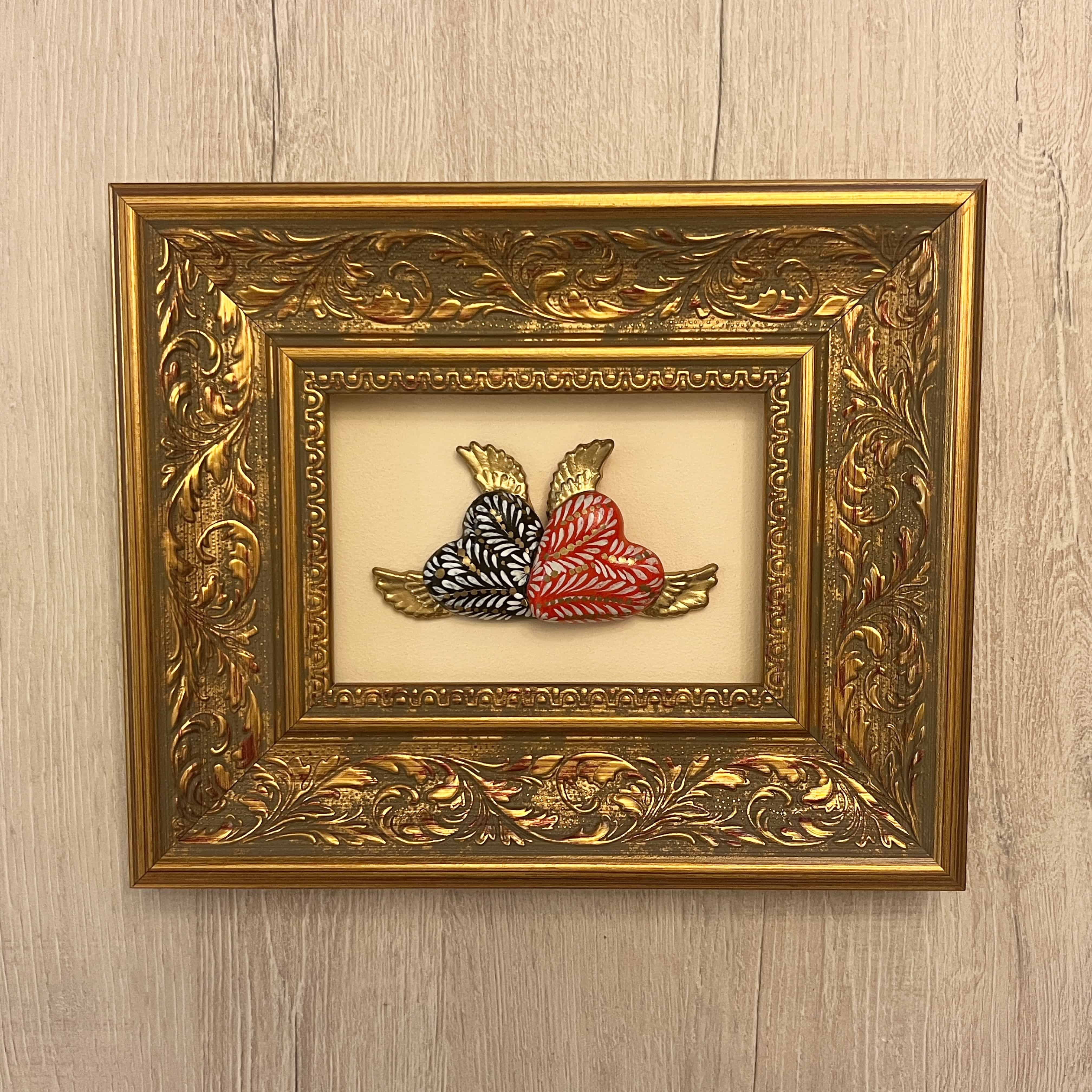 Duo de Corazones - Artesanía ayacuchana con marco italiano - Artisans ...